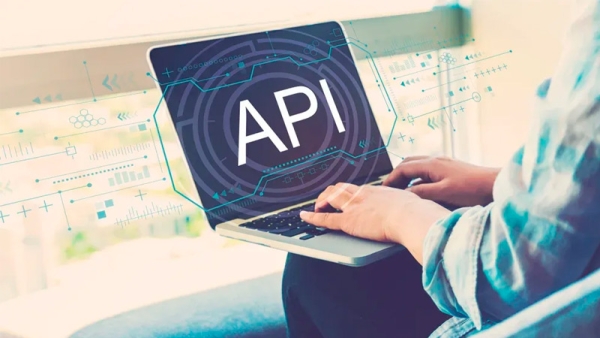 API چیست و چه کاربردهایی دارد؟